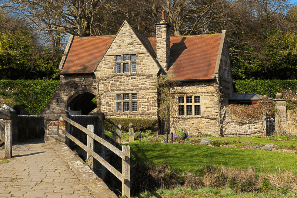 Renovating Listed Buildings: What You Can & Can't Change - Early Birds